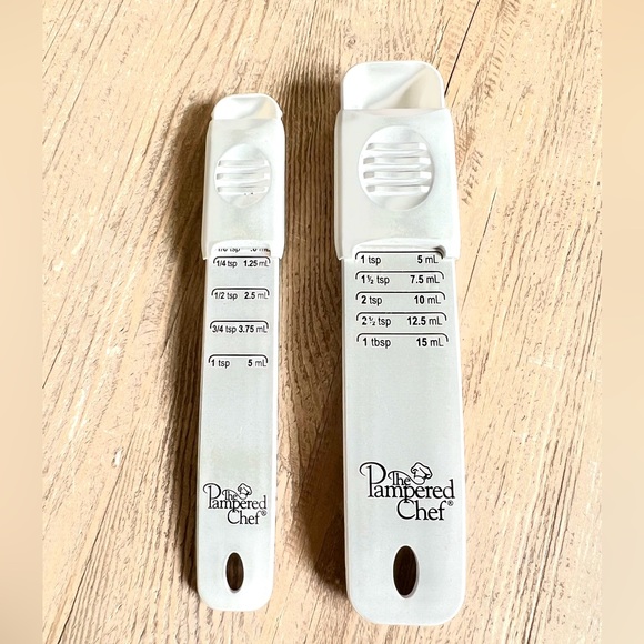 The Pampered Chef | Kitchen | Pampered Chef Adjustable Measuring Spoons ...